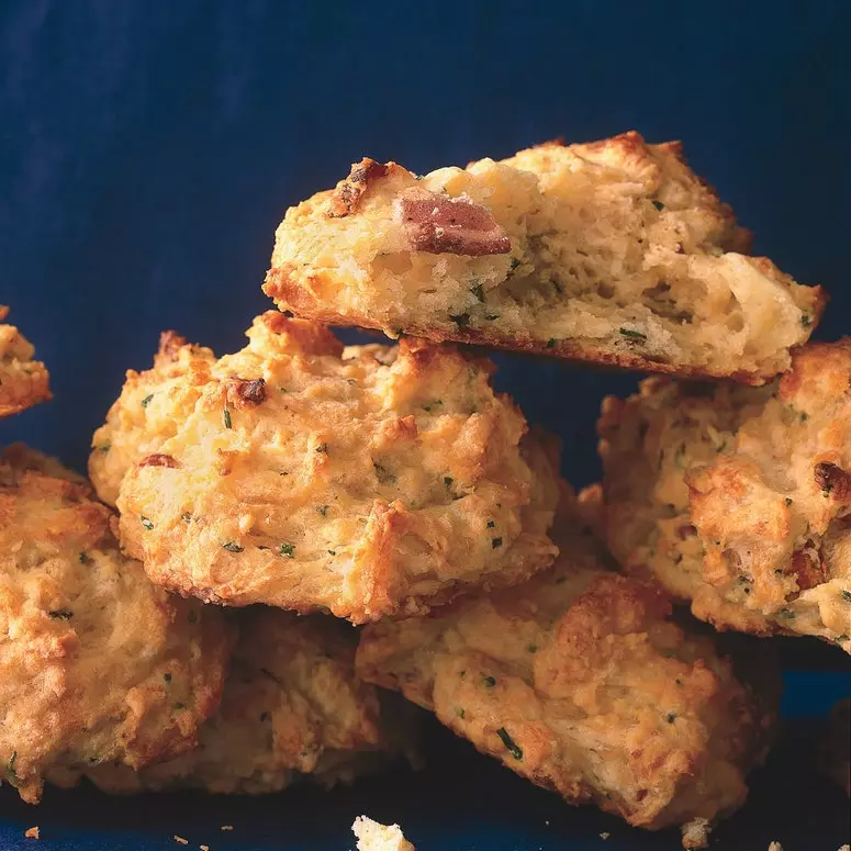 Imej mungkin mengandungi Makanan Kulat Ayam Goreng Roti Manisan Gula-gula dan Tumbuhan