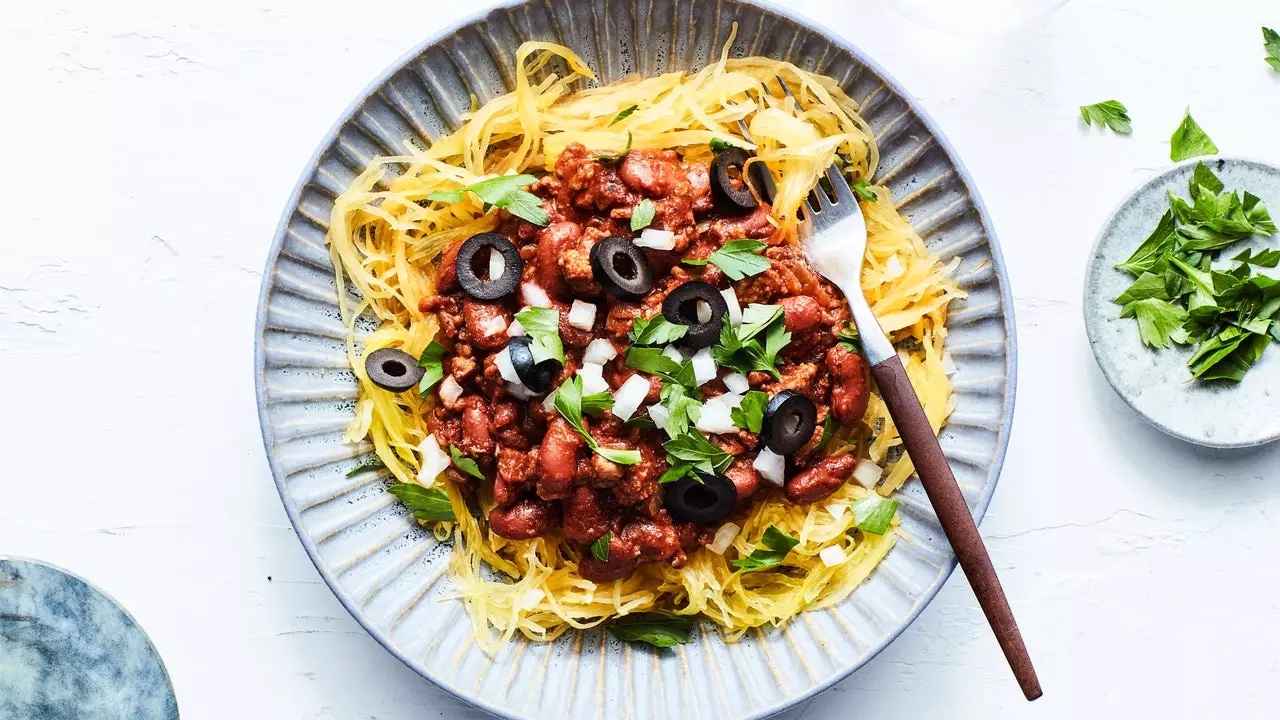 Izinongo zaseTurkey Chili nge-Spaghetti Squash