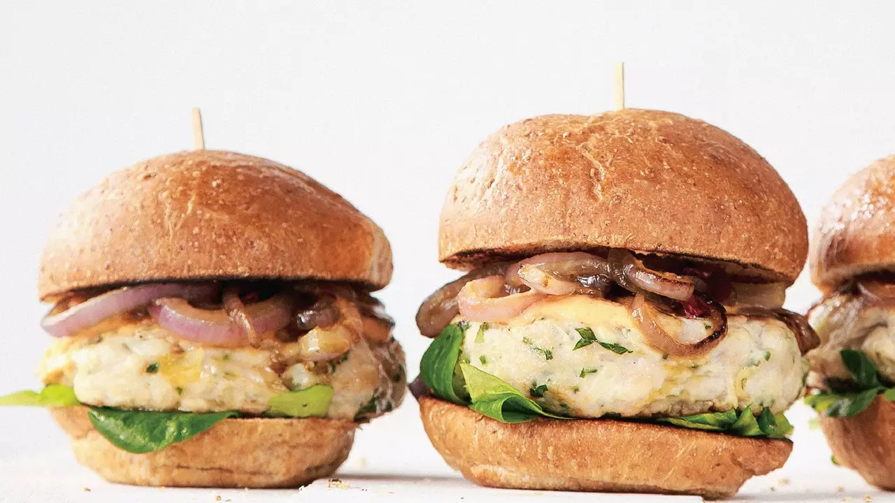 Lemon Herb Chicken Burgers ka Thousand Island Dressing