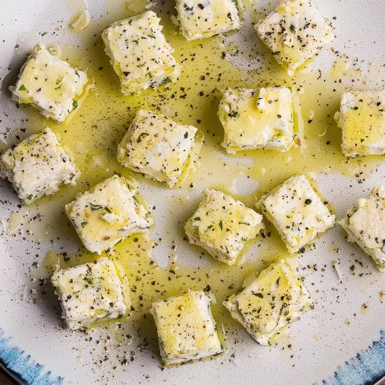 Paneer ყველი თეფშზე