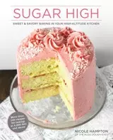 Sugar High Cookbook Cover z różowym ciastem