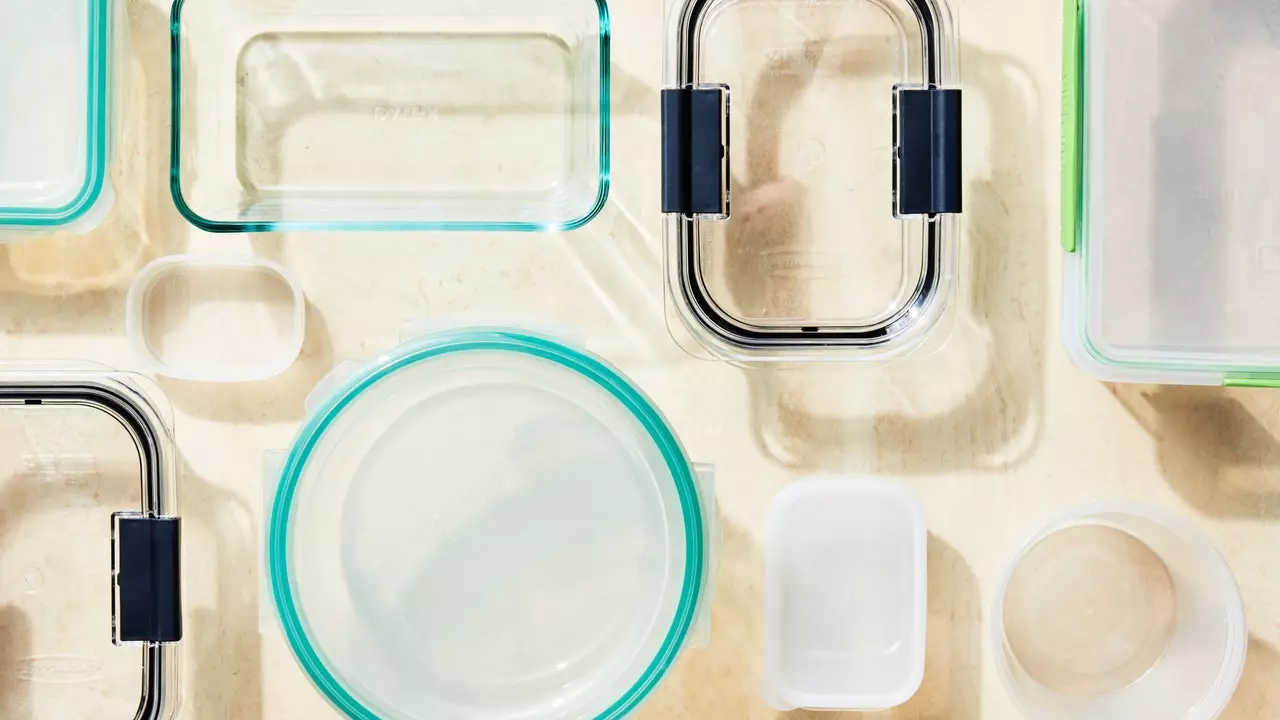 چگونه ظروف نگهداری مواد غذایی را در نهایت سازماندهی کنیم