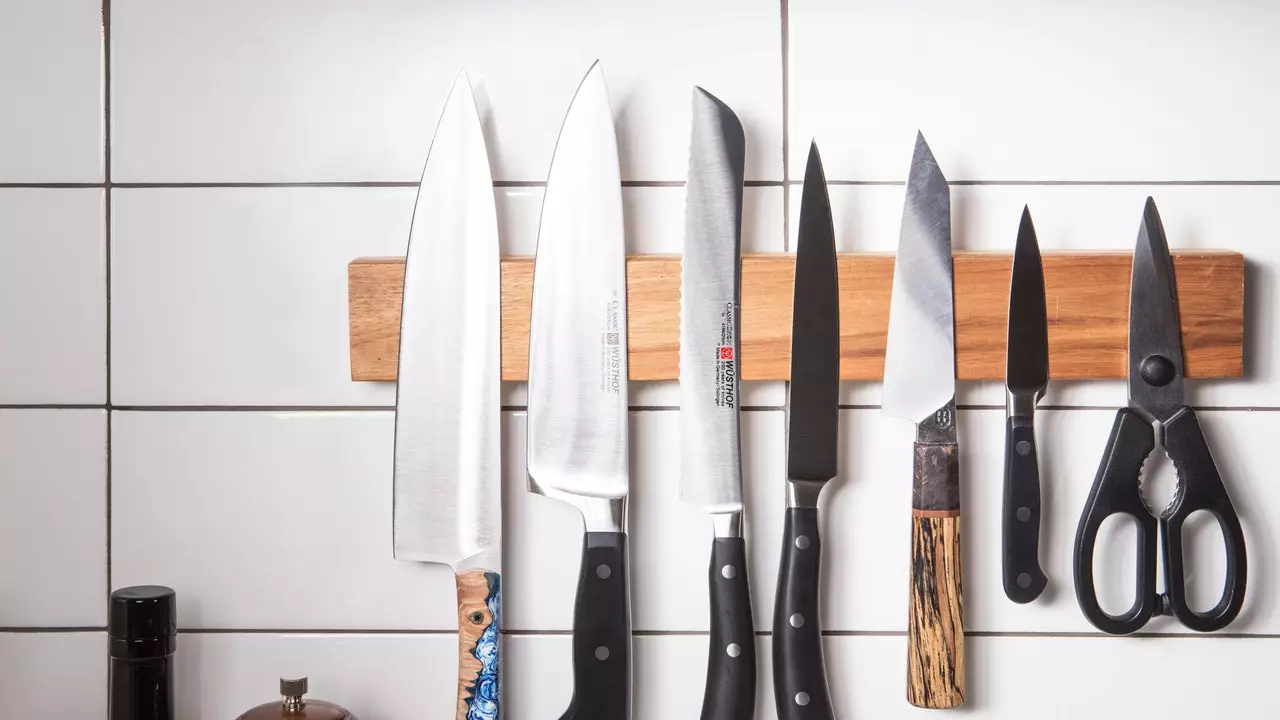 Најбољи блокови ножева, прикључне станице и магнетне траке за складиштење ножева