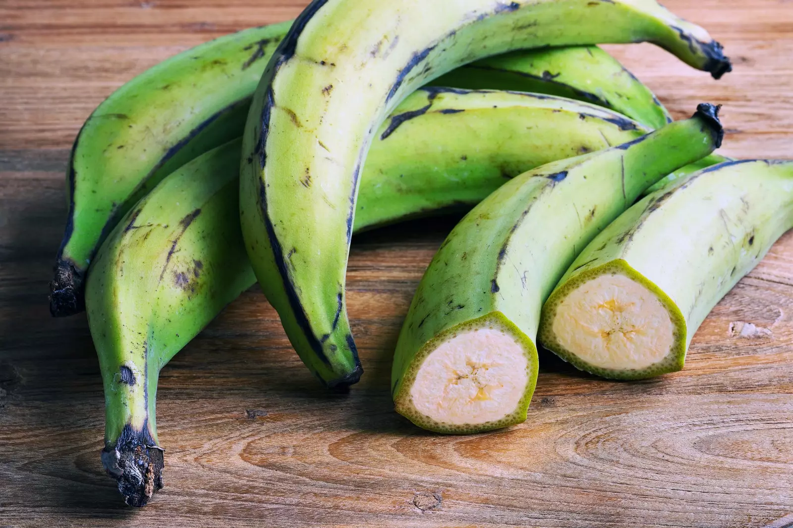 Bild kann Uebst Planzen Liewensmëttel a Bananen enthalen