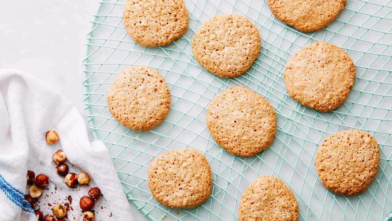 Biscotti alla nocciola con 3 ingredienti