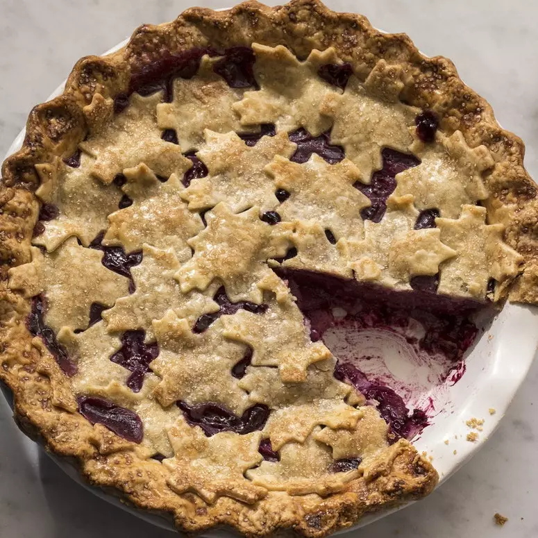 ຮູບພາບອາດຈະມີອາຫານ Cake Dessert Pie Bread ແລະ Apple Pie