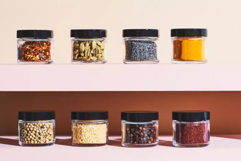 Foto nwere ike ịnwe: Spice, Jar, Ederede na Label