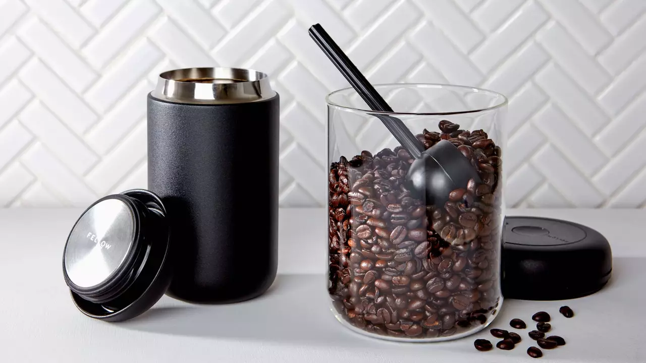 Este recipiente de café é o segredo para grãos de café com sabor mais fresco