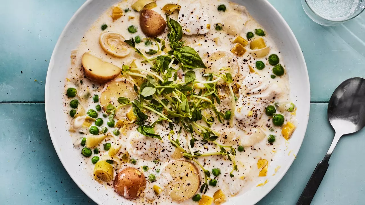 Fréijoer Pea Fish Chowder