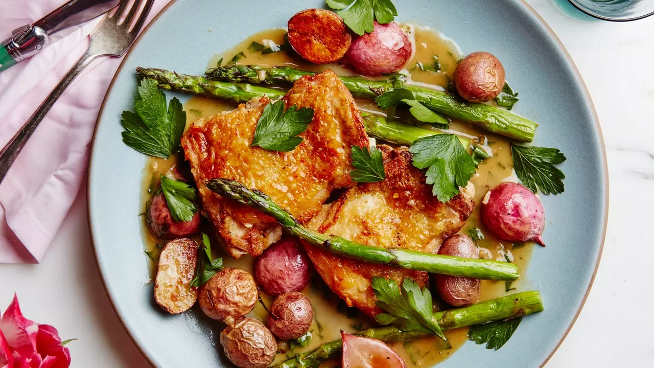 Cuisses De Poulet Croustillant Aux Légumes Du Printemps