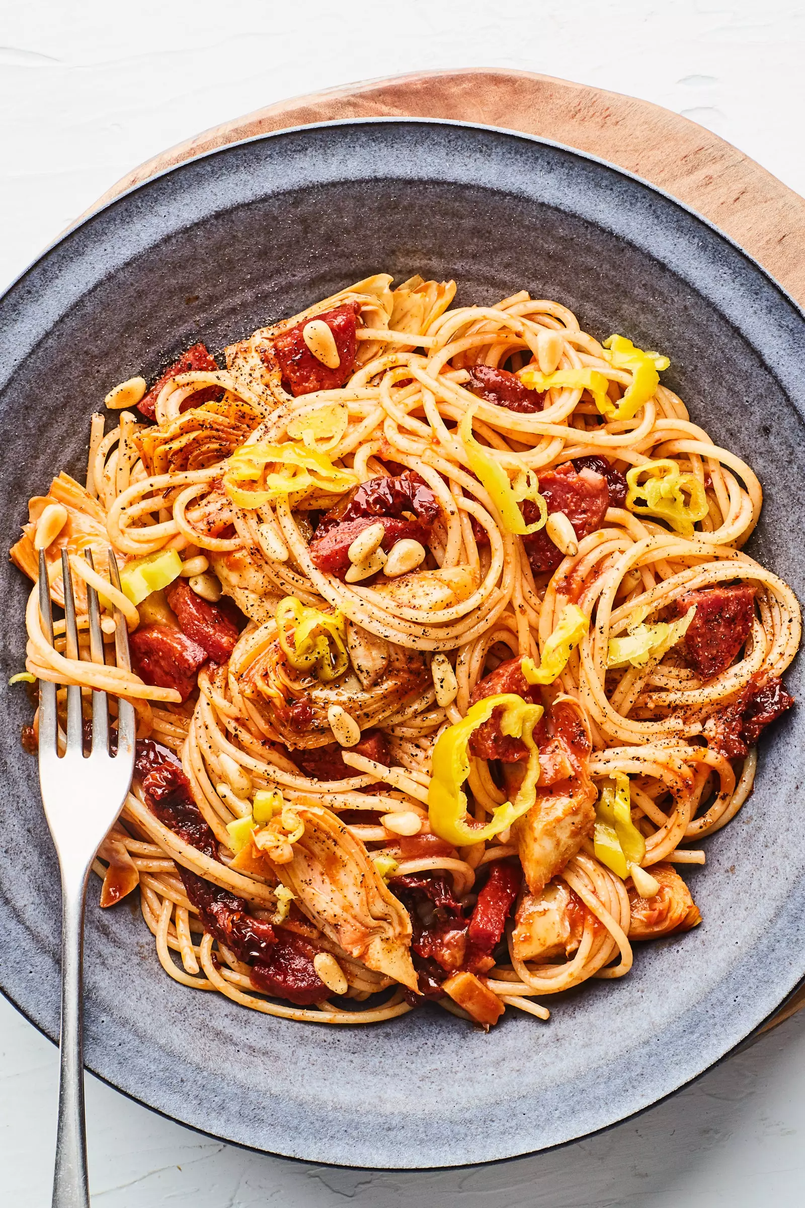 चित्र में ये शामिल हो सकता है स्पेगेटी फ़ूड पास्ता और भोजन