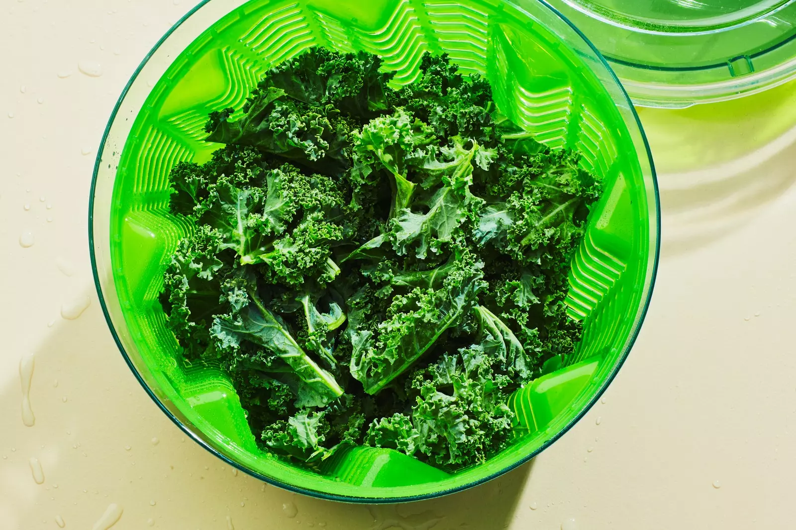 Image may contain Plant Vegetable Food Cabáiste Kale and Bowl