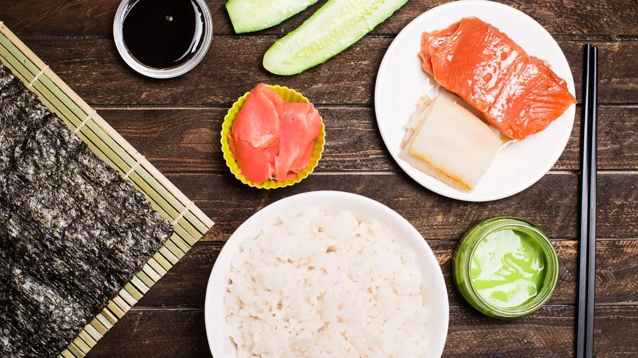 Sådan laver du den perfekte skål sushi-ris derhjemme