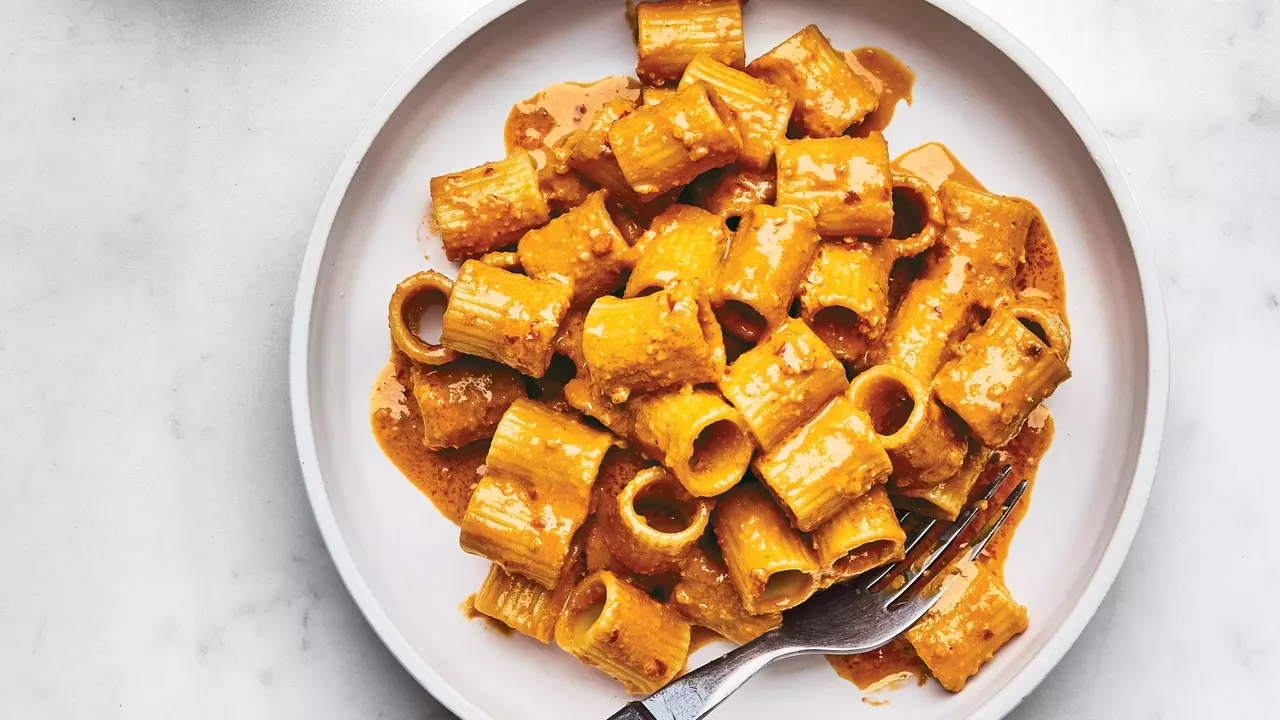 Red Pesto Rigatoni