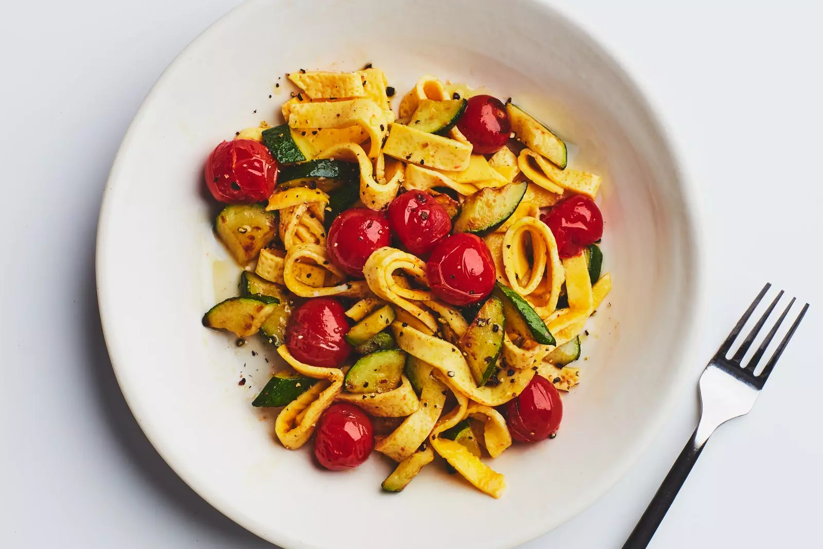 A imaxe pode conter Cubertos Garfo Comida Prato Comida e Pasta