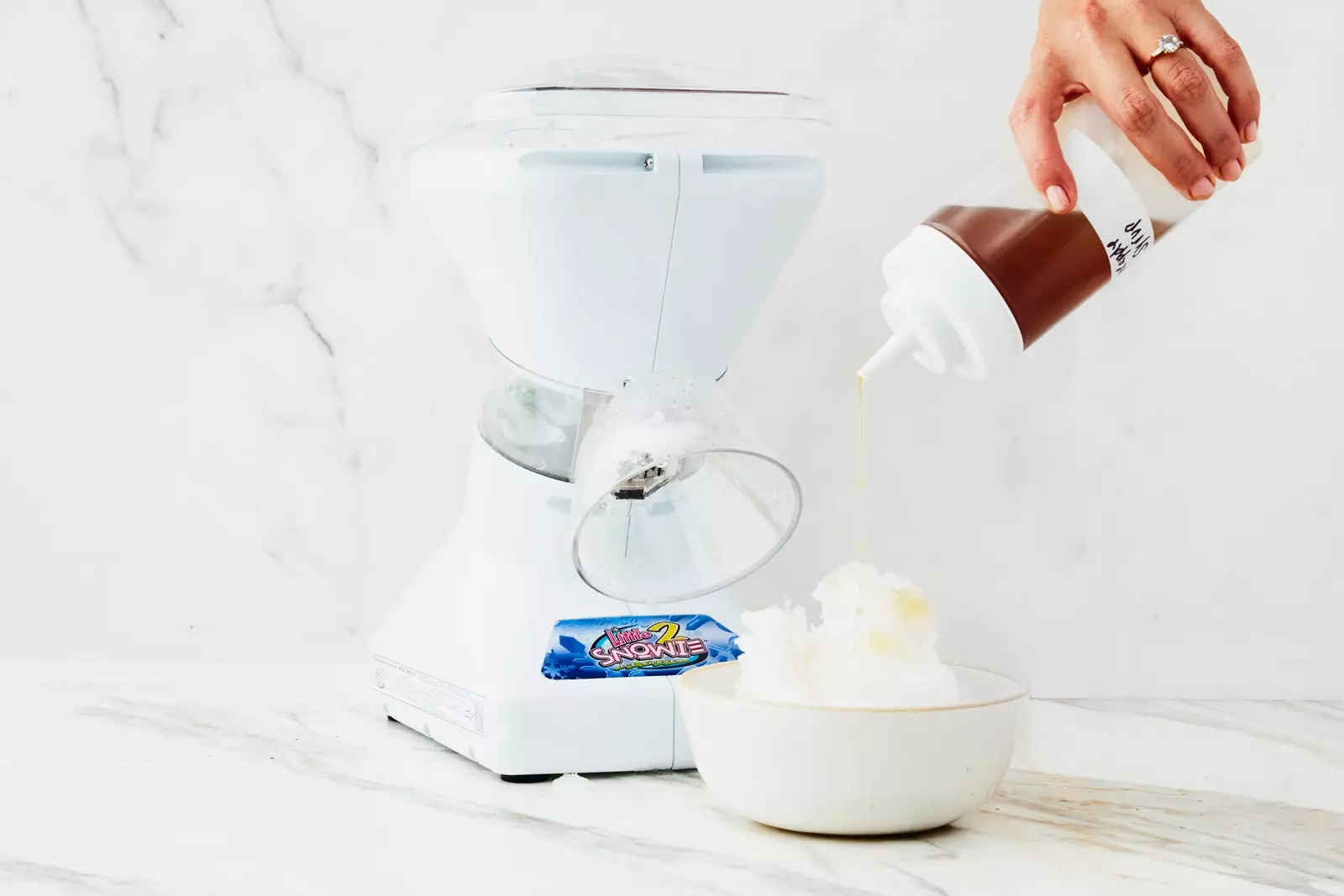 Na obrázku může být Human Person Food Creme Dessert Cream Appliance and Mixer