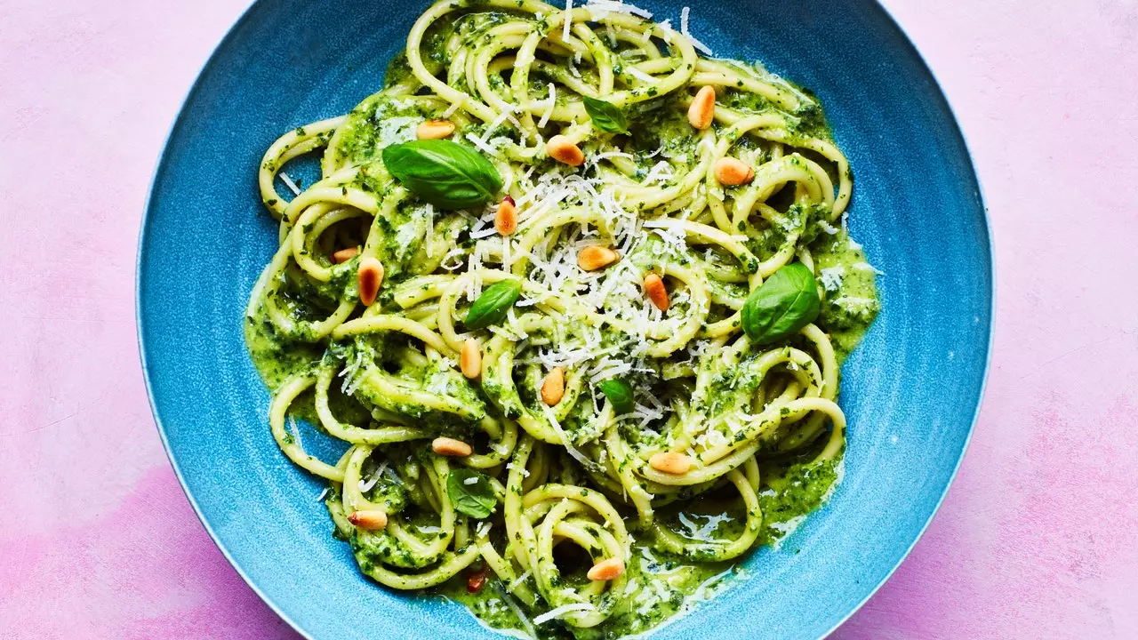 Pasta med 10-minuters pesto