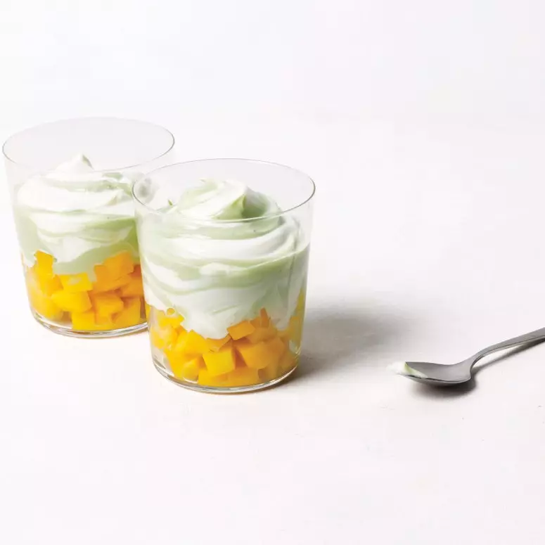 Afbeelding kan het volgende bevatten Voedsel Dessert Crème Crème Zoetwaren Snoep en Jar