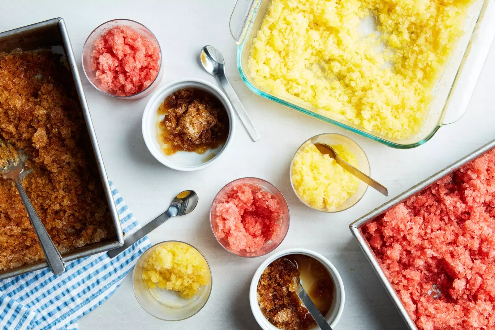 Afbeelding kan Bestek Lepel Voedsel Lunch en Maaltijd bevatten