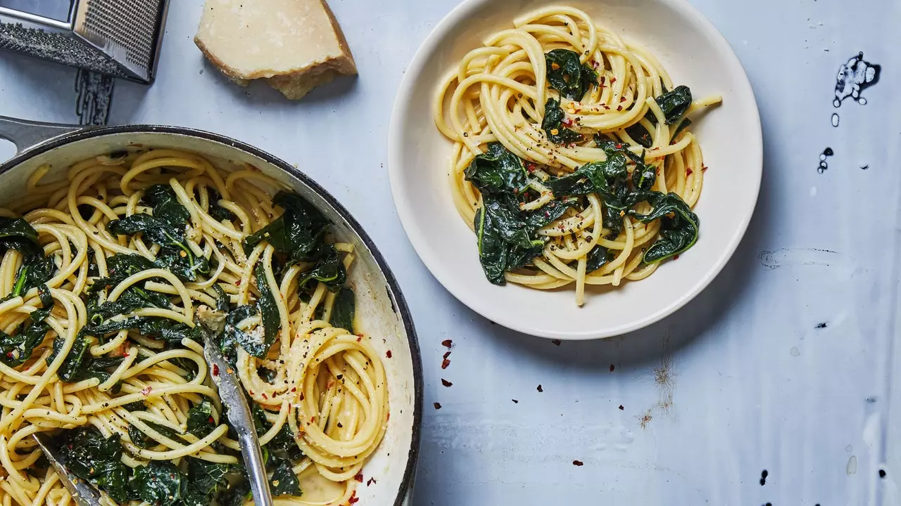 Špageti Aglio e Olio s puno kelja