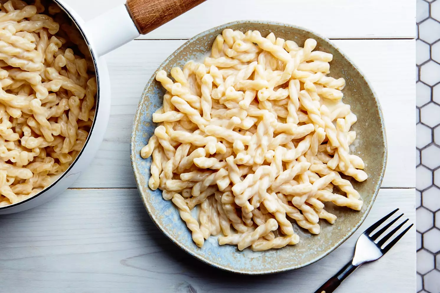 Pasta opwarmen in een magnetron