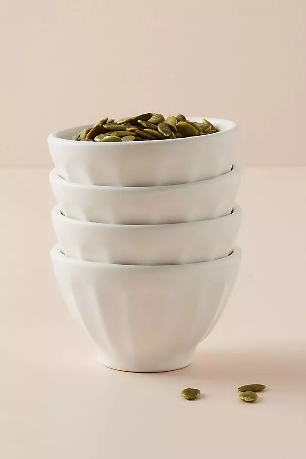 Tämä kuva saattaa sisältää Bowl Plant Drink Milk Beverage Food Product Vegetable and Cupin