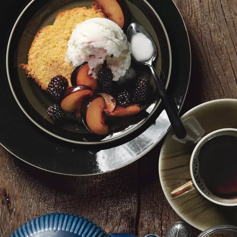 L'image peut contenir de la crème dessert et de la crème glacée.