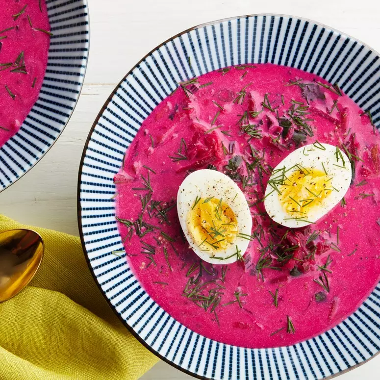 L'image peut contenir des plats de nourriture, des œufs et des plantes.