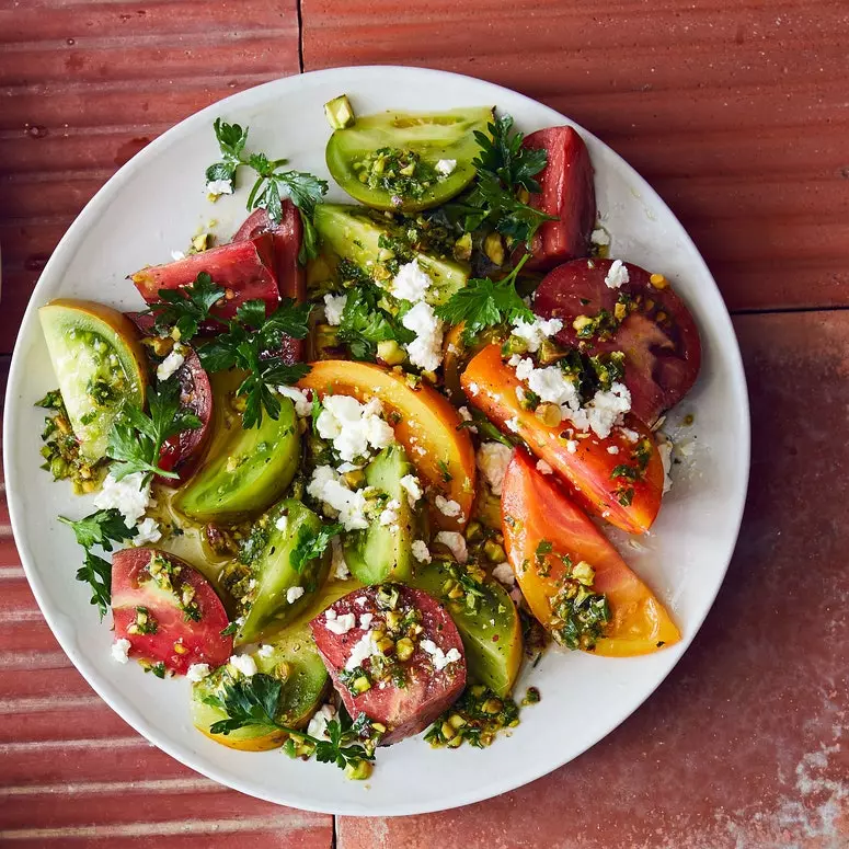 L'image peut contenir des assaisonnements de plats de salade de nourriture végétale et du sésame