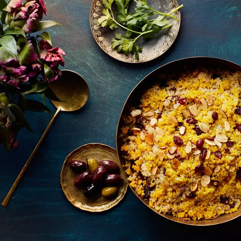 Kuru Kiraz ve Bademli Safranlı Quinoa