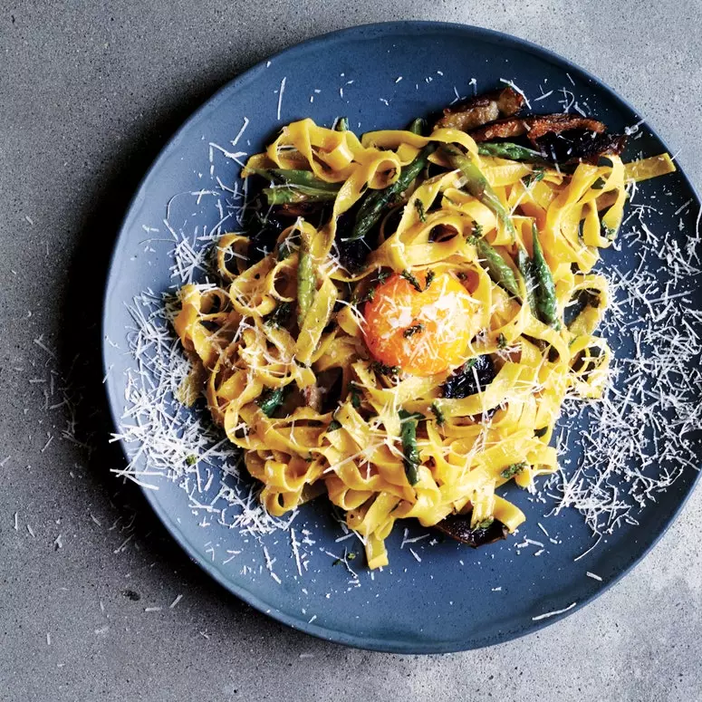 Gambar bisa ana isine Mie Pasta Masakan Spaghetti Hewan Invertebrata Lebah Madu lan Serangga