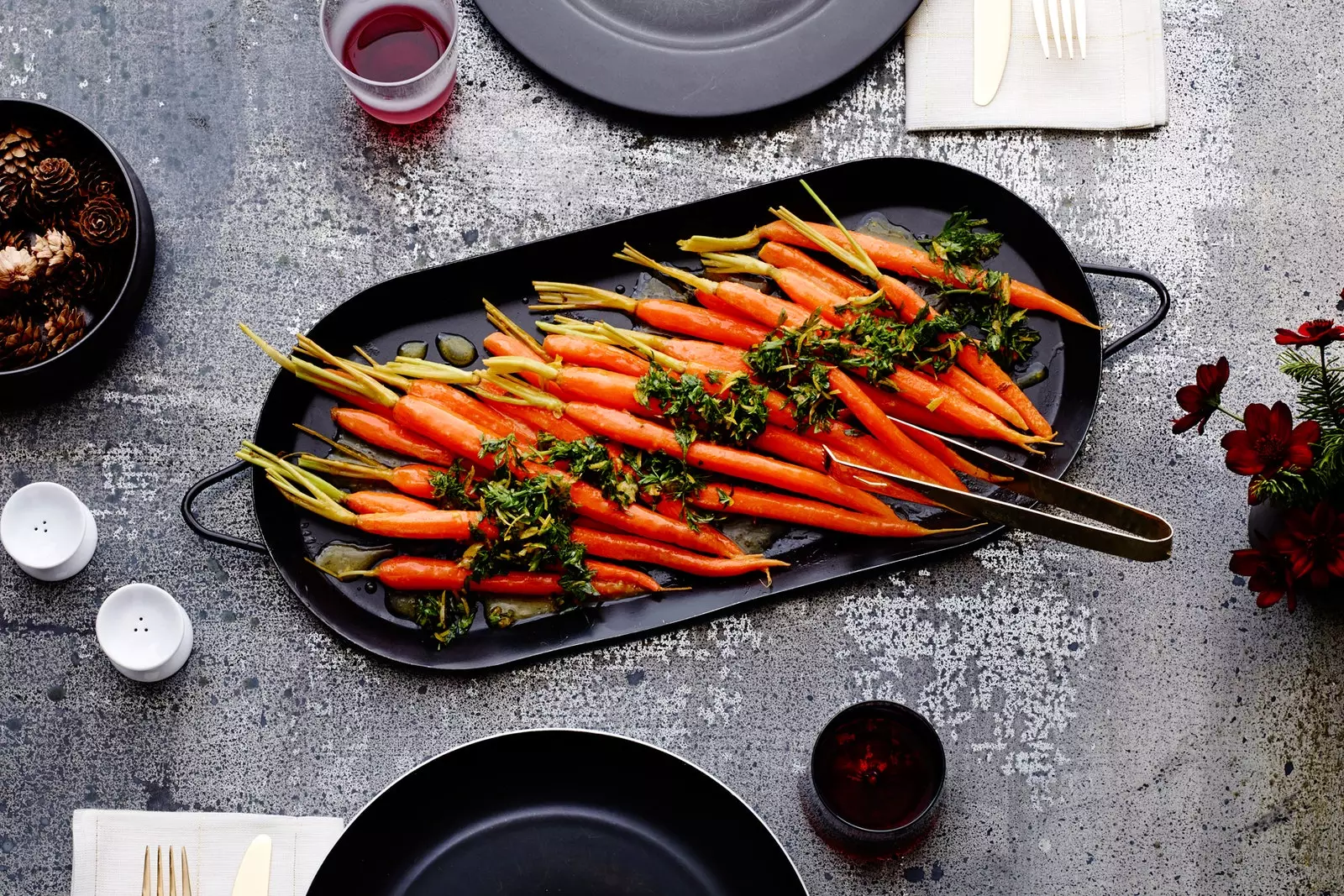 Honing Geglazuurde Wortelen Met Wortel Top Gremolata