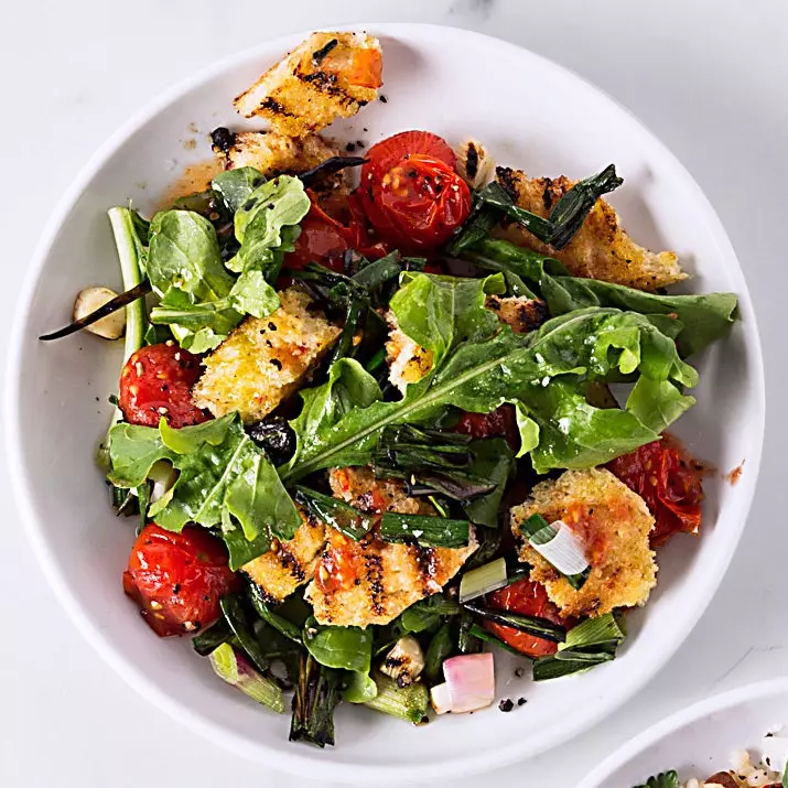 Afbeelding kan het volgende bevatten Plantaardig voedsel Schotel Maaltijd Produceren Lunch Salade en Groente