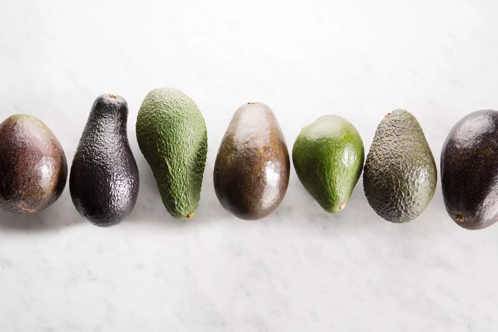 L'immagine può contenere frutta vegetale cibo avocado e pera