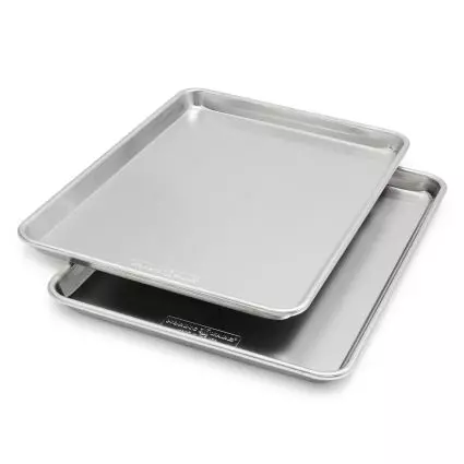 Nordic Ware Half Sheet Pans ឈុត ២