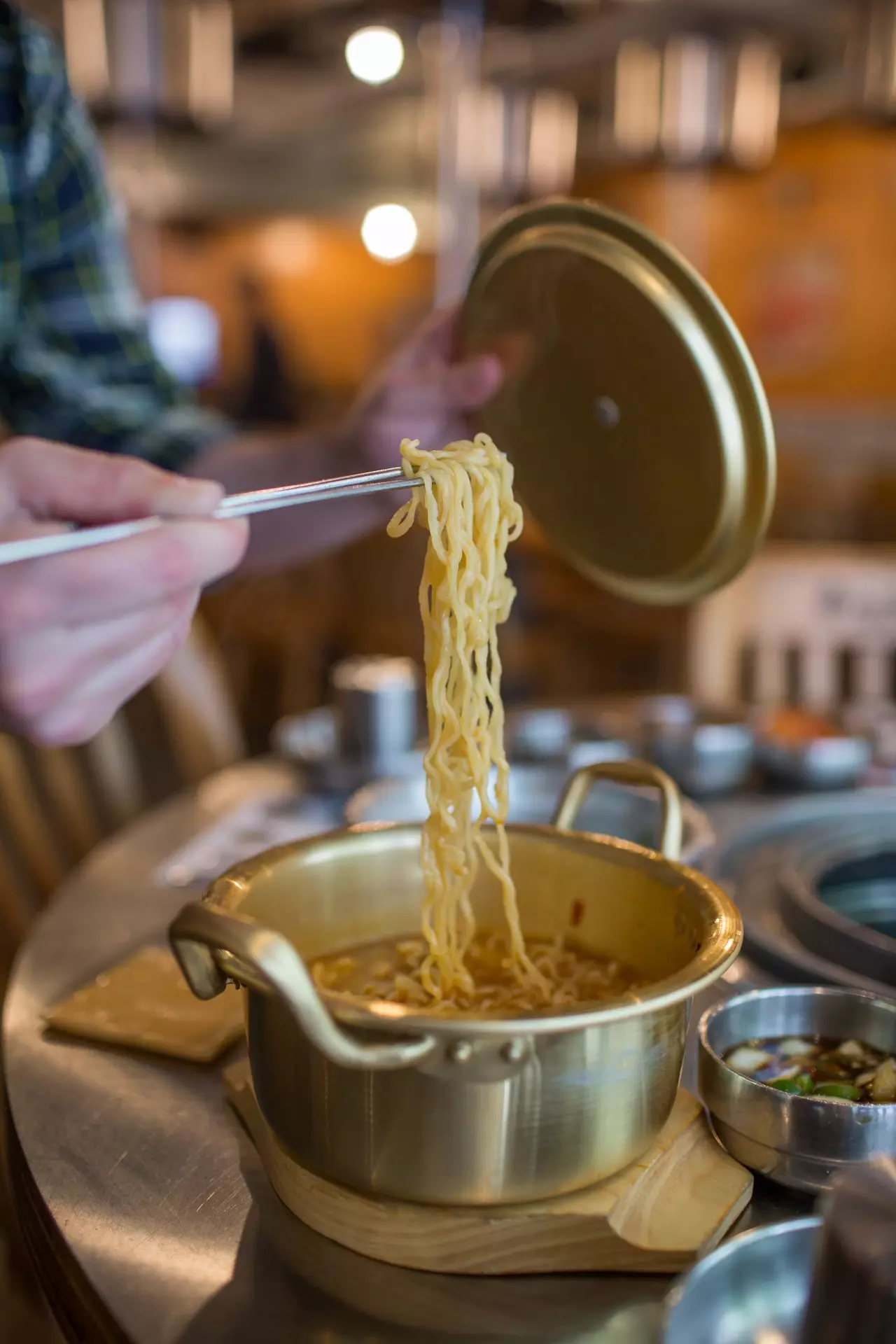 تصوير ۾ ٿي سگھي ٿو کاڌو Pasta Noodle Human Person Spaghetti Dish and Meal