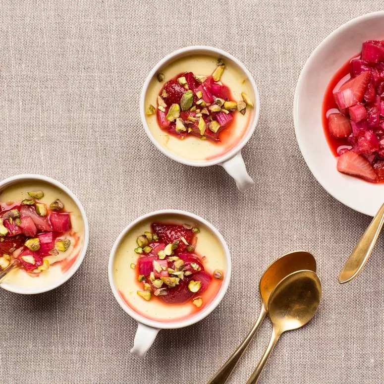 Gambar mungkin berisi Bowl Food Dish Meal Plant Produce Soup Bowl Sendok Garpu dan Sendok