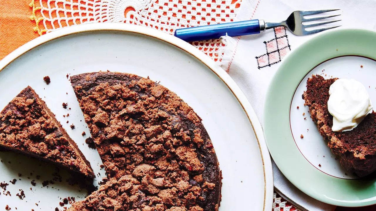 Chocolate-Rye Crumb Cake