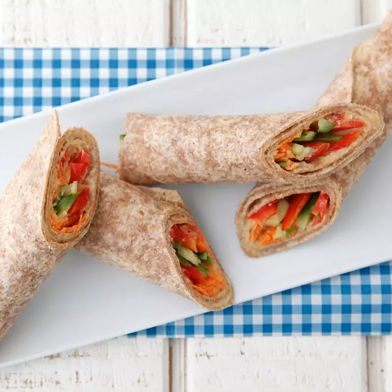 图片中可能有 Sandwich Wrap Food Bread 和 Burrito