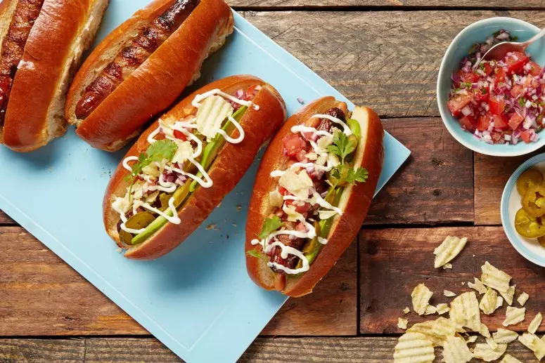 A imagem pode conter: Comida e Cachorro-quente