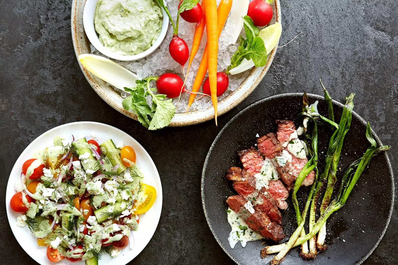 La imagen puede contener comida plato comida planta ensalada y productos