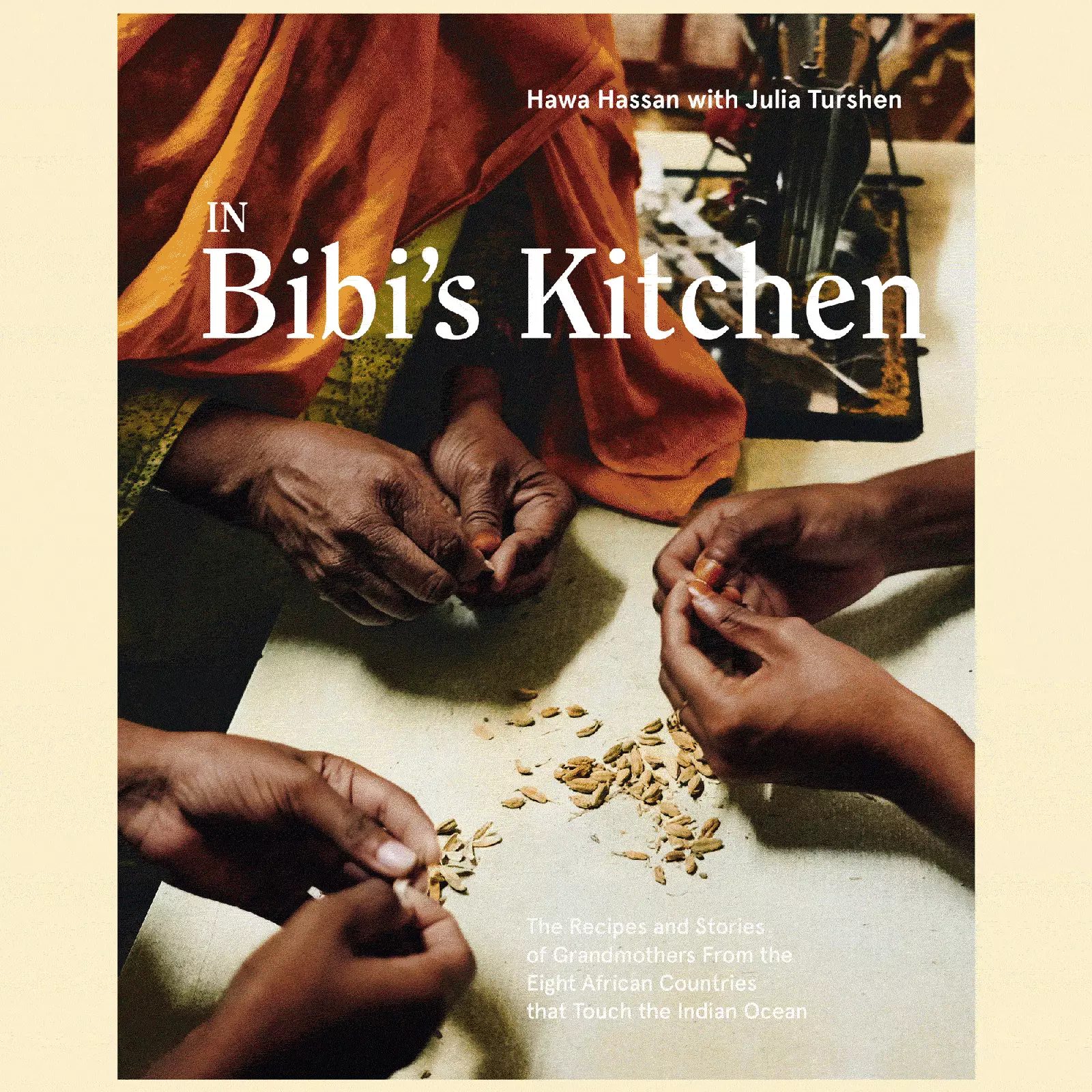 Chwazi imaj nan 'In Bibi's Kitchen' pa Hawa Hassan ak Julia Turschen.