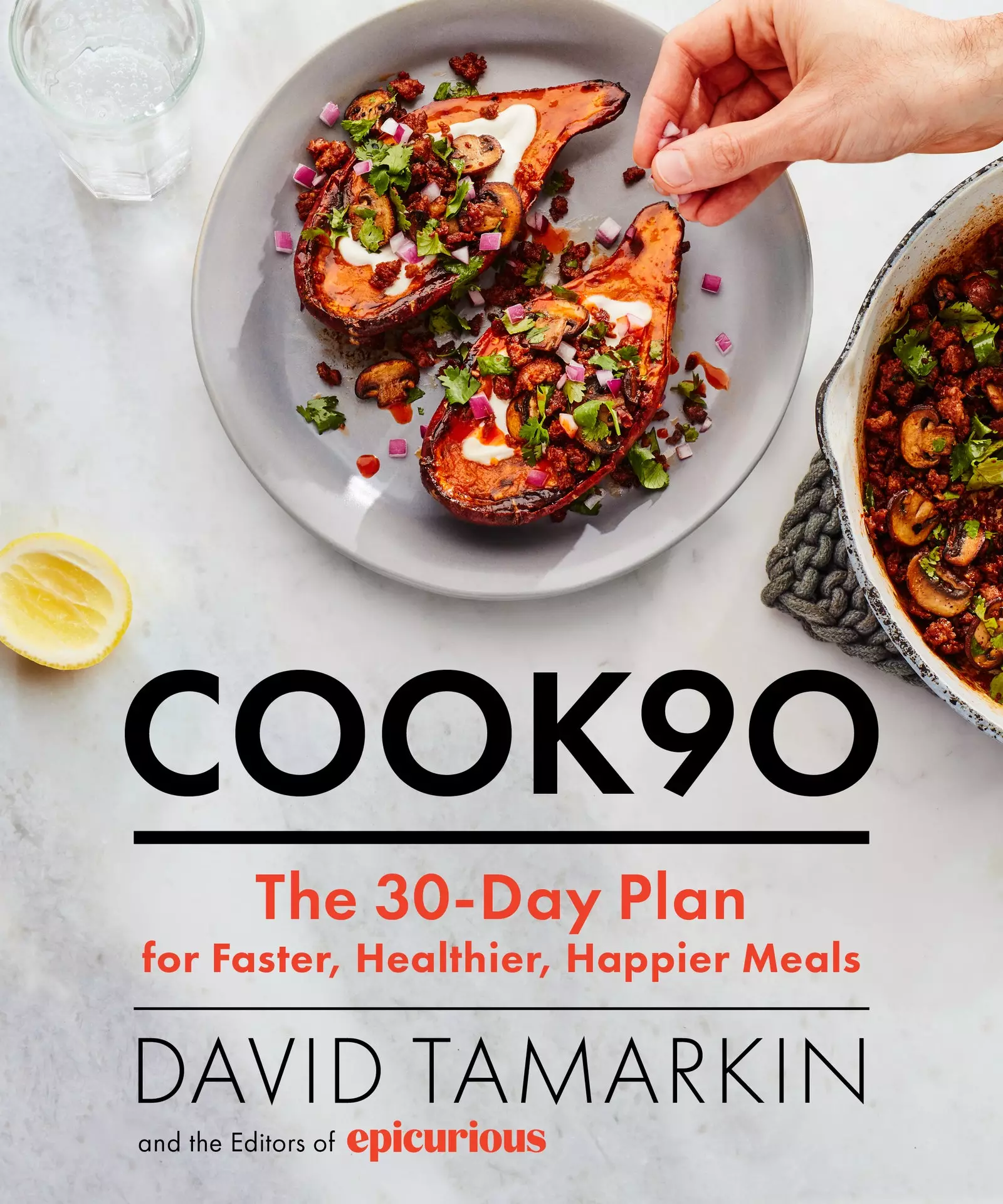 Cook90 Cookbook-aren azala patata gozo erreak erdibanatuta, perretxiko txorizo xehatuarekin salteatuta...