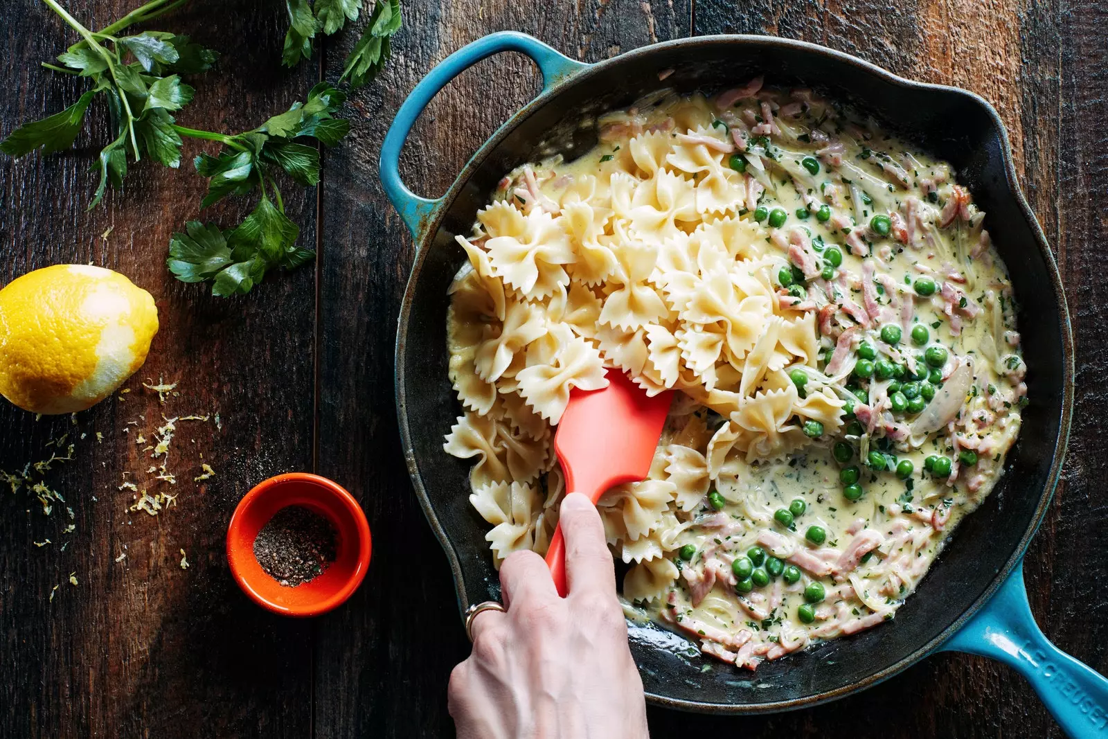 La imagen puede contener comida y plato de pasta vegetal