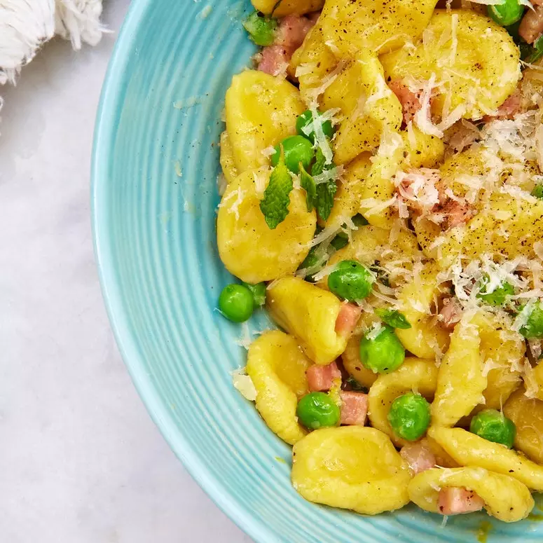 Mynd gæti innihaldið Food Dish Meal Plant og Pasta