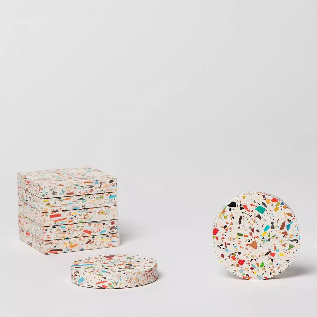 Kuva saattaa sisältää: Sprinkles, Konfetti ja Paperi