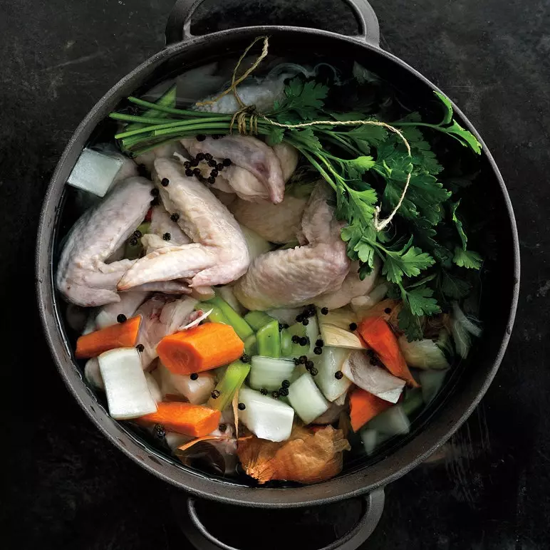 A képen a következők lehetnek: Bowl Food Meal Dish és Plant