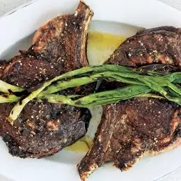 Зурагт Steak Food Ribs болон Гахайн мах агуулж болно