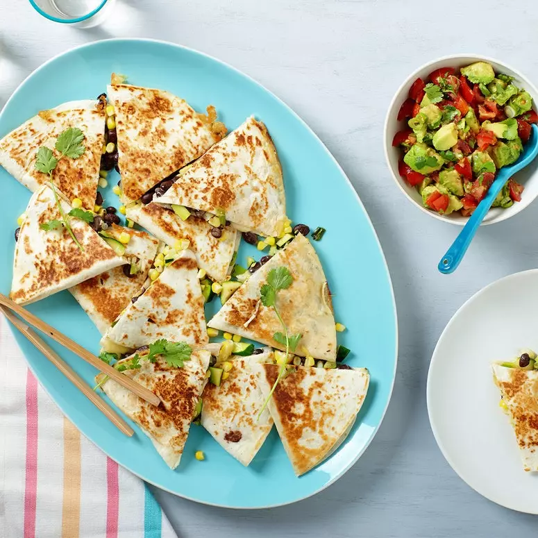 La imagen puede contener comida almuerzo comida pan y plato