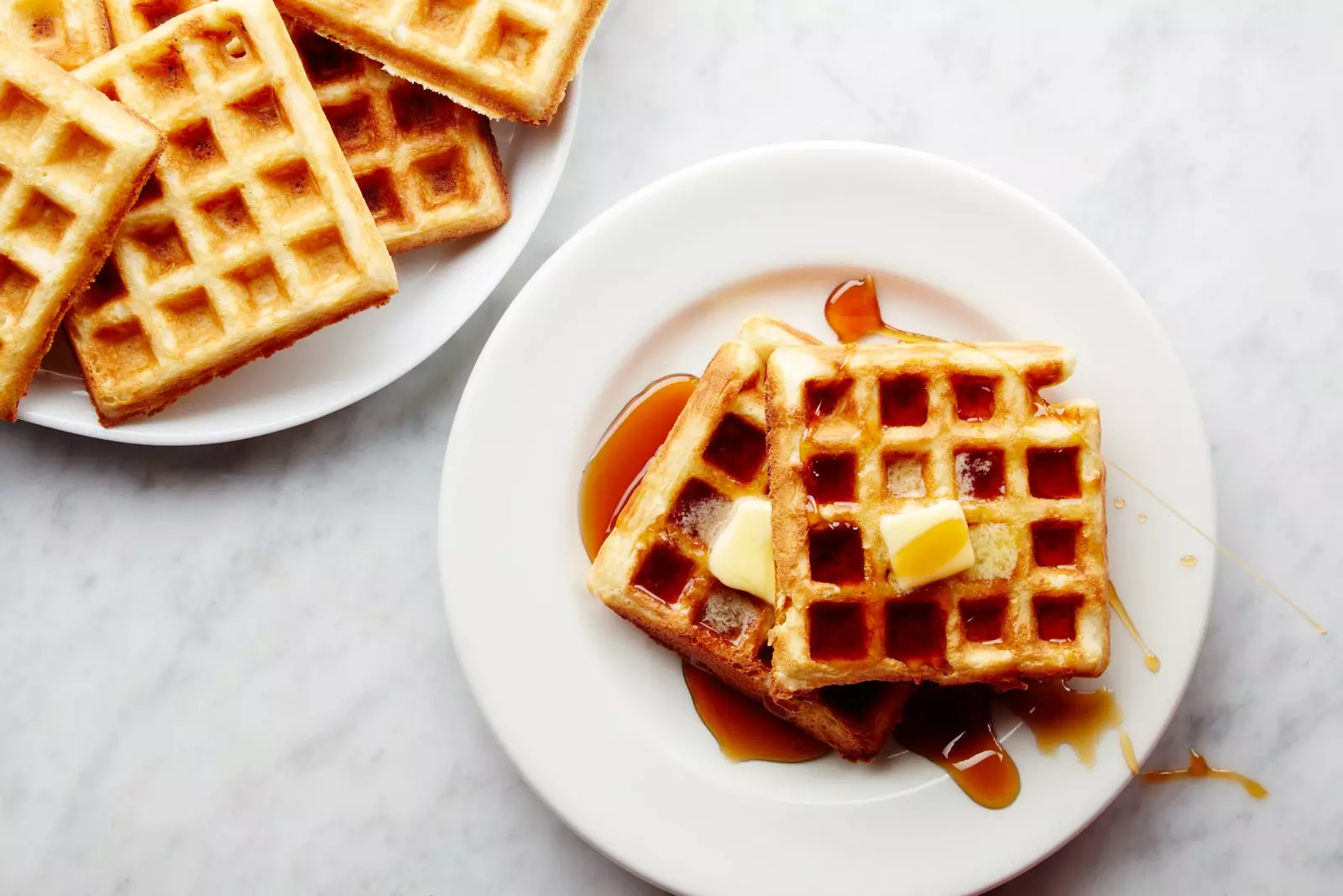 Çêkerên Waffle yên çêtirîn ji bo Oustides Bi domdarî Crispy û hundurên Fluffy